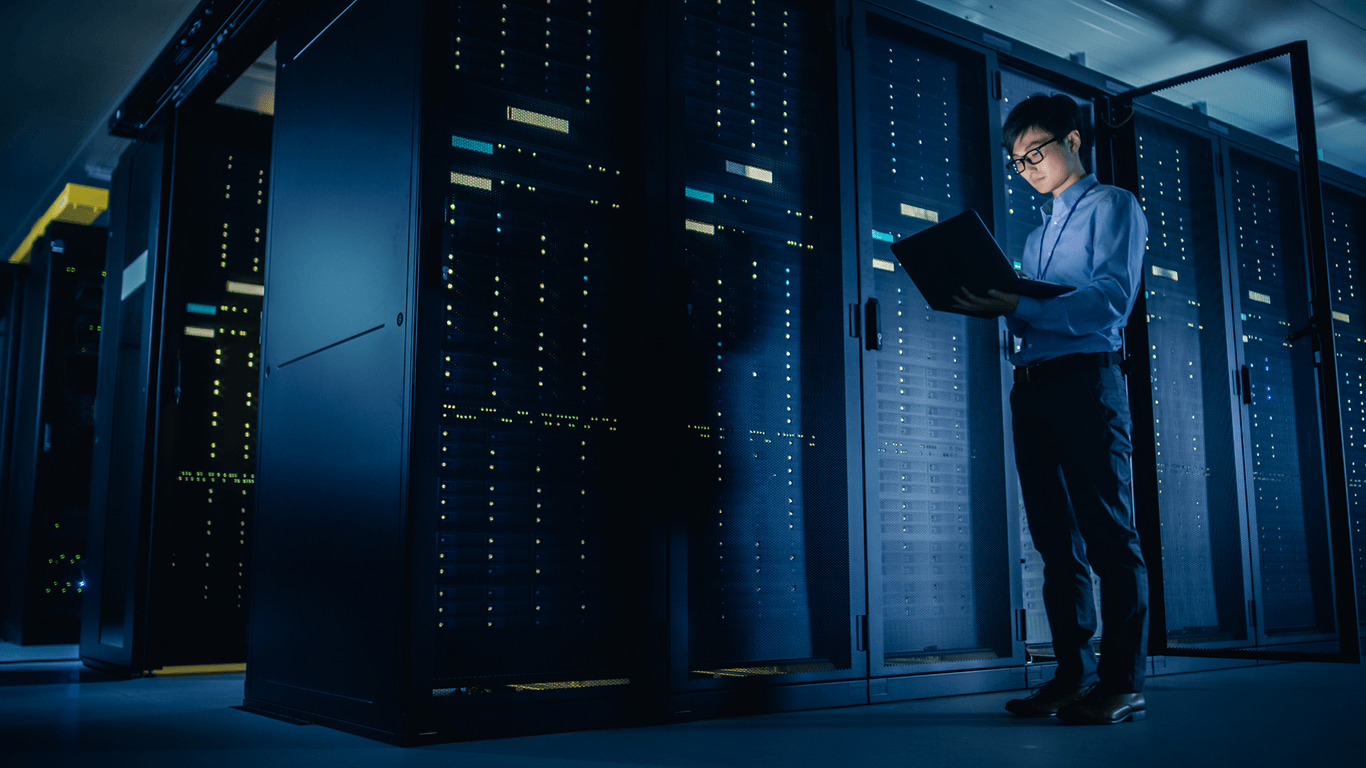 How to Get a Data Center Technician Job: Growing Career in High Demand